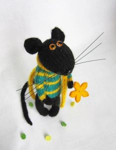 12 Cute Mouse Free Knitting Patterns - Knit-Knit