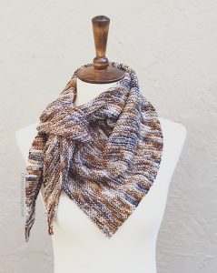 17 Knitted Triangle Scarf Free Patterns - Knit-Knit