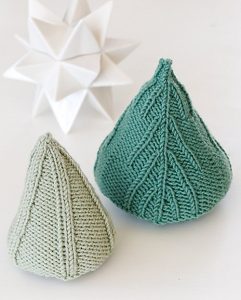 21 Knitted Christmas Tree Free Patterns - Knit-Knit