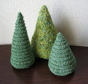 21 Knitted Christmas Tree Free Patterns - Knit-Knit
