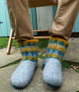 15 Knitted Felted Slippers Free Patterns - Knit-Knit