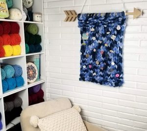 14 Knitted Wall Hanging Free Patterns - Knit-Knit