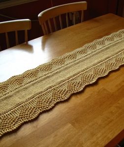 11 Knitted Table Runner Free Patterns - Knit-Knit