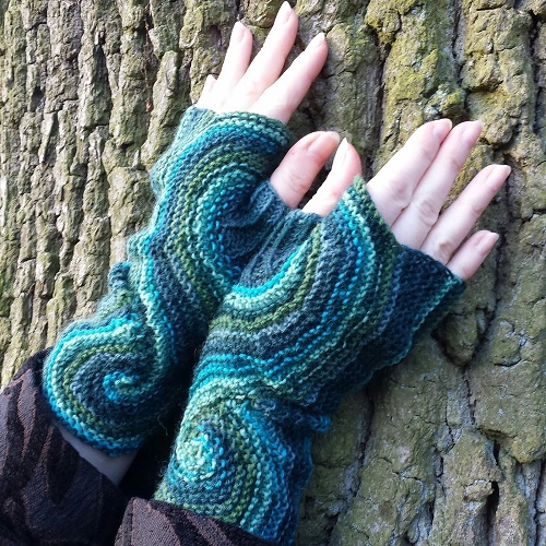 11 One Skein Fingerless Mitts Knitting Patterns - Knit-Knit